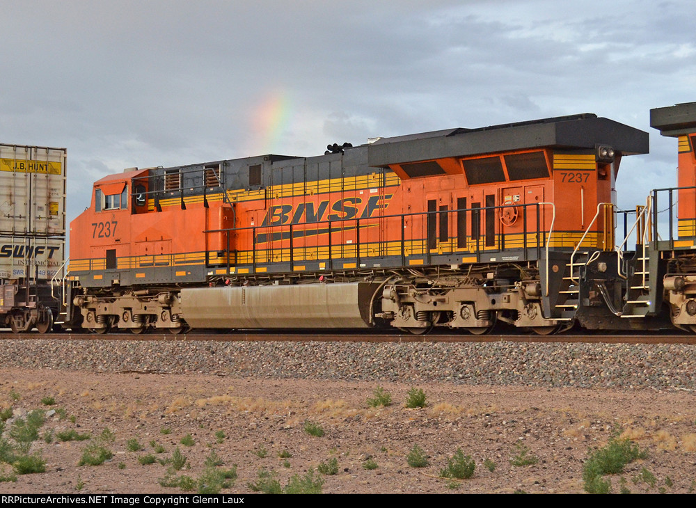 BNSF 7237 with a rainbow